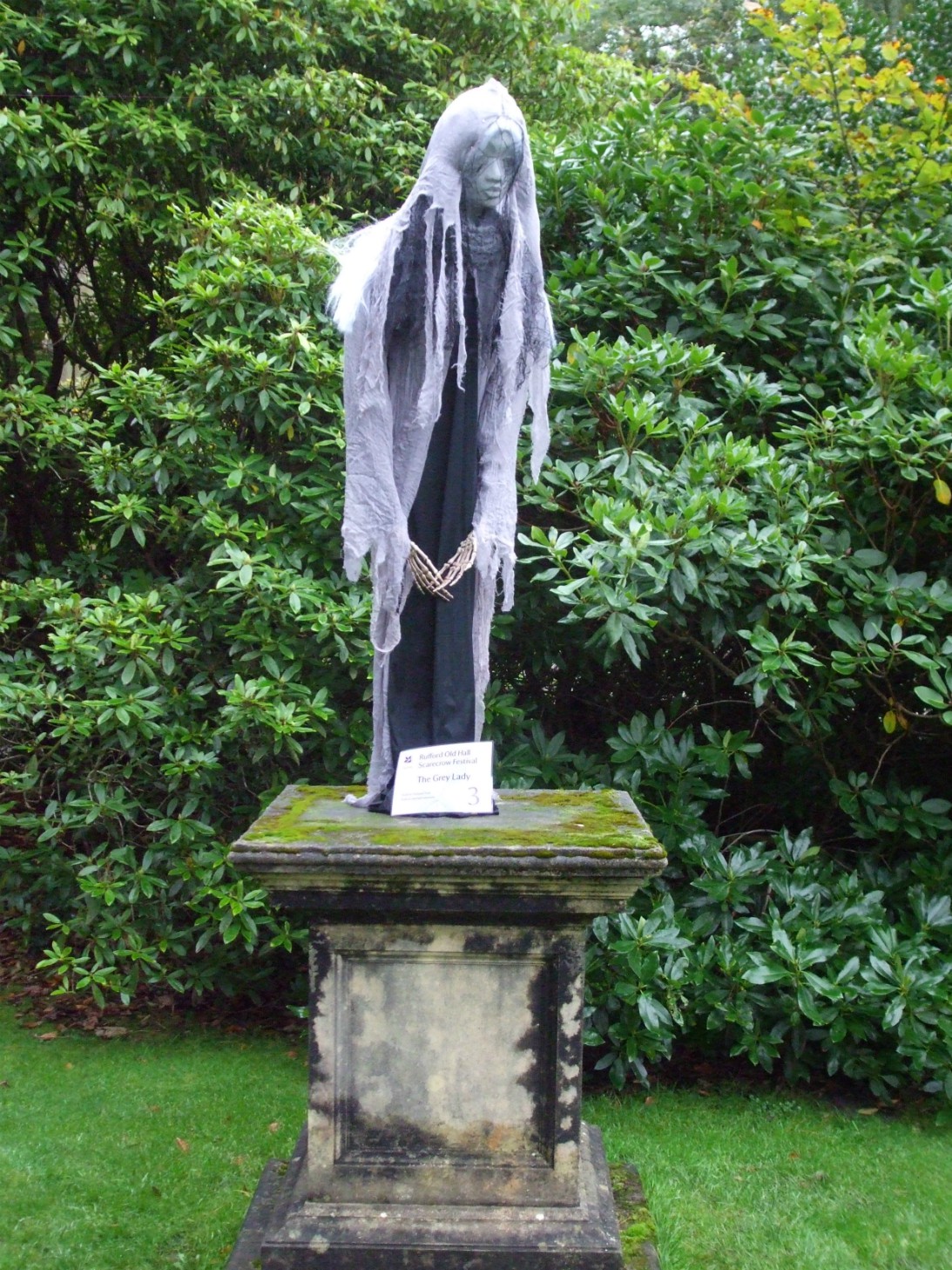 The Grey Lady (Ghost of the Hall, thought to be Elizabeth I – Millie Thom