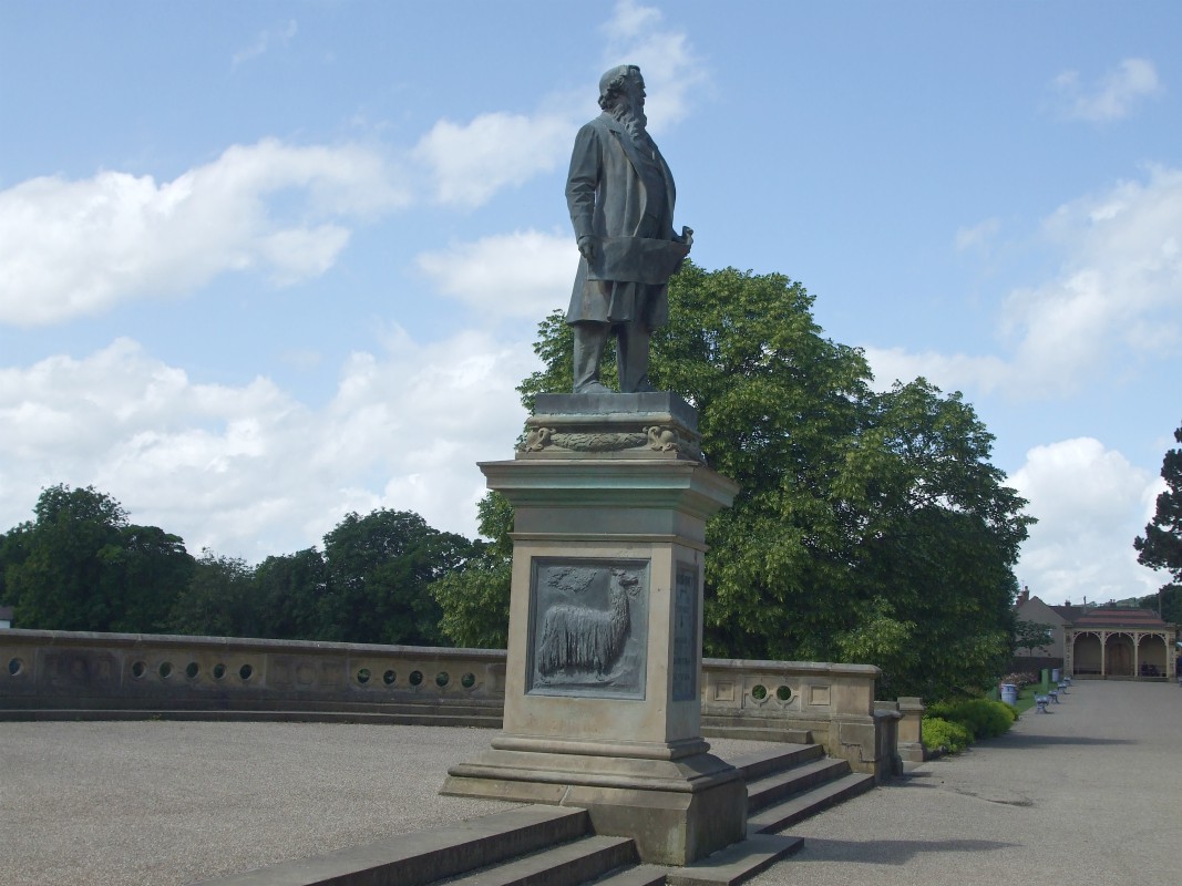 Statue of Titus Salt in the park he had created – Millie Thom